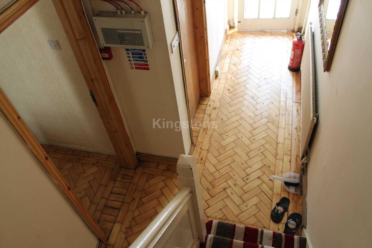 6 bedroom house for rent Senghennydd Road Cathays Cardiff, CF24 4AG ...