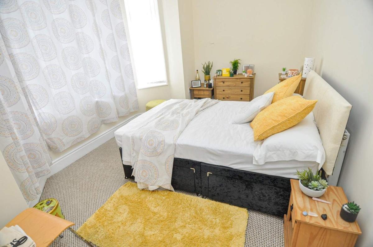 5 bedroom house for rent Daisy Bank Road Manchester, M14 5QP | UniHomes