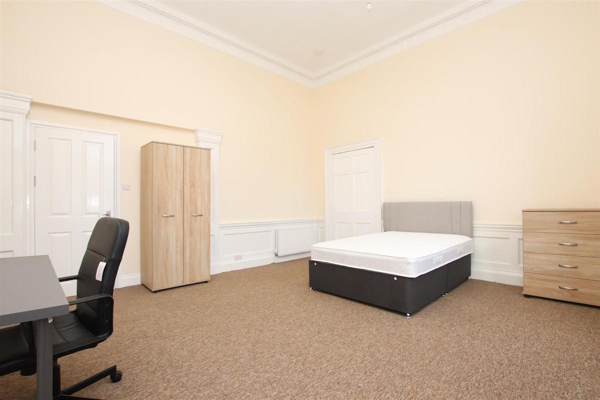 3 bedroom apartment for rent 8 Brunswick Square, Bristol, BS2 8PE ...