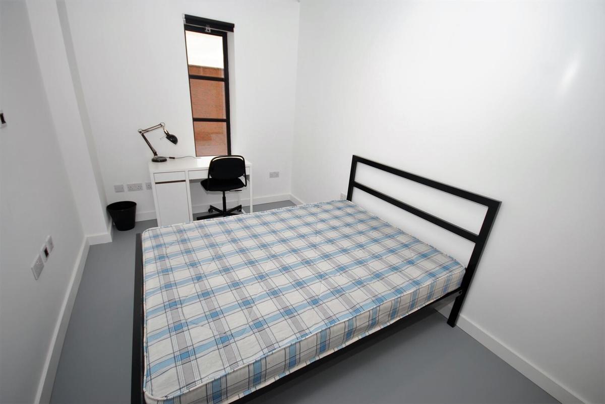 6 bedroom apartment for rent 79 Bedford Street Leamington Spa, CV32 5DN ...