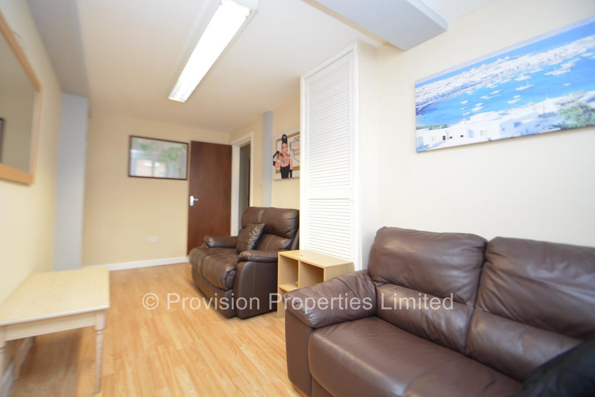 4 bedroom house for rent Well Close Rise Leeds Leeds, LS2 9ET | UniHomes