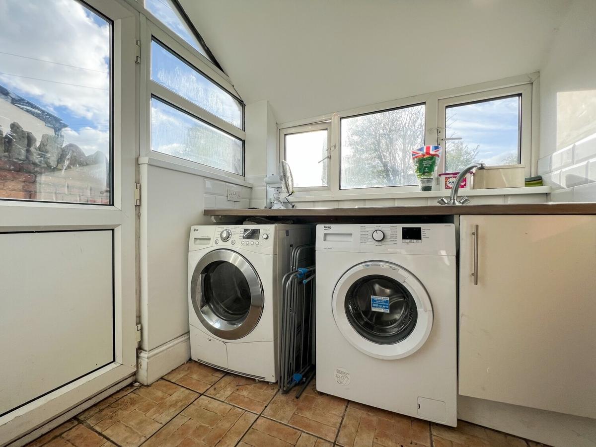 7 bedroom house for rent Pen-Y-Wain Road, Cardiff, CF24 4GG | UniHomes