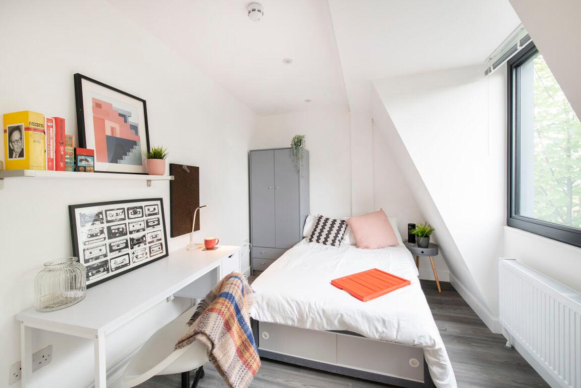 12 bedroom house for rent Derby Road Nottingham, NG7 1LR | UniHomes