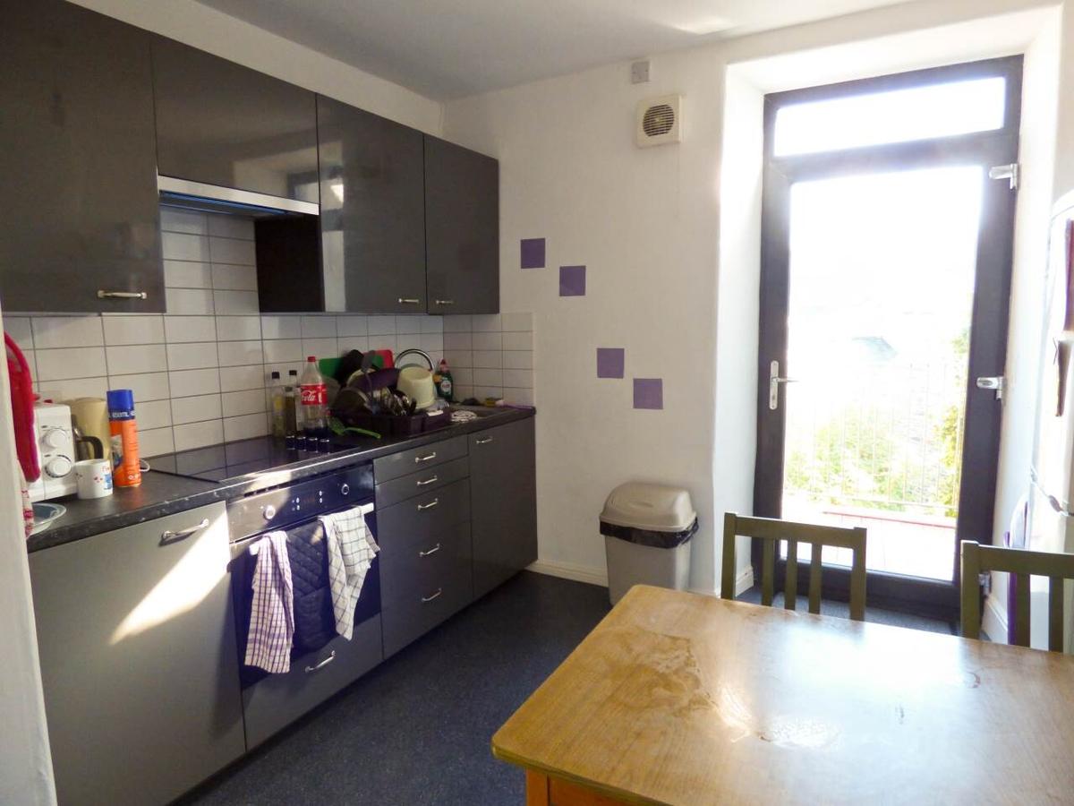 4 bedroom apartment for rent Sea View Place Aberystwyth, SY23 1DZ ...