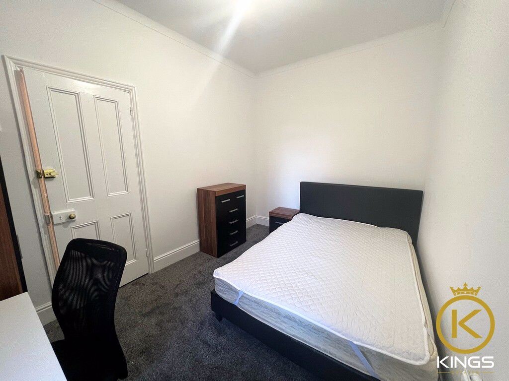 4 bedroom house for rent Frensham Road, Portsmouth, PO4 8AE | UniHomes