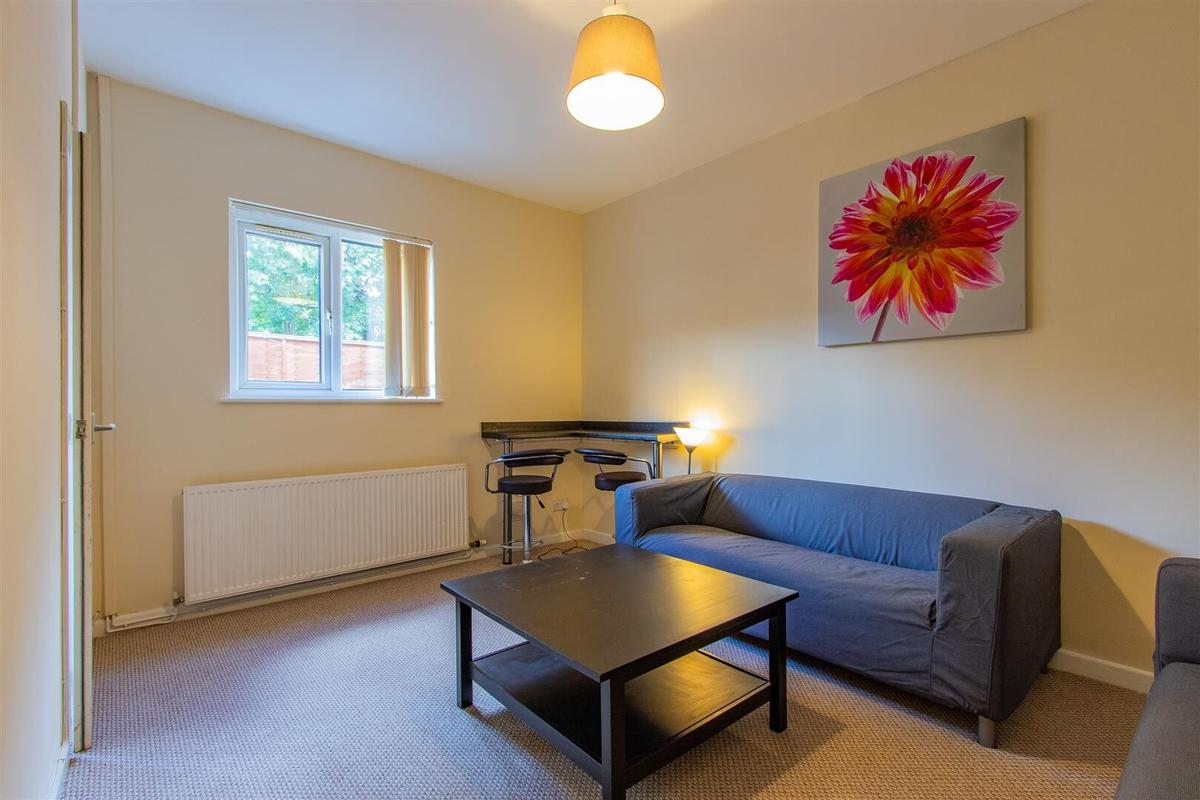 6 bedroom house for rent Gordon Road, Cardiff, CF24 3AL | UniHomes