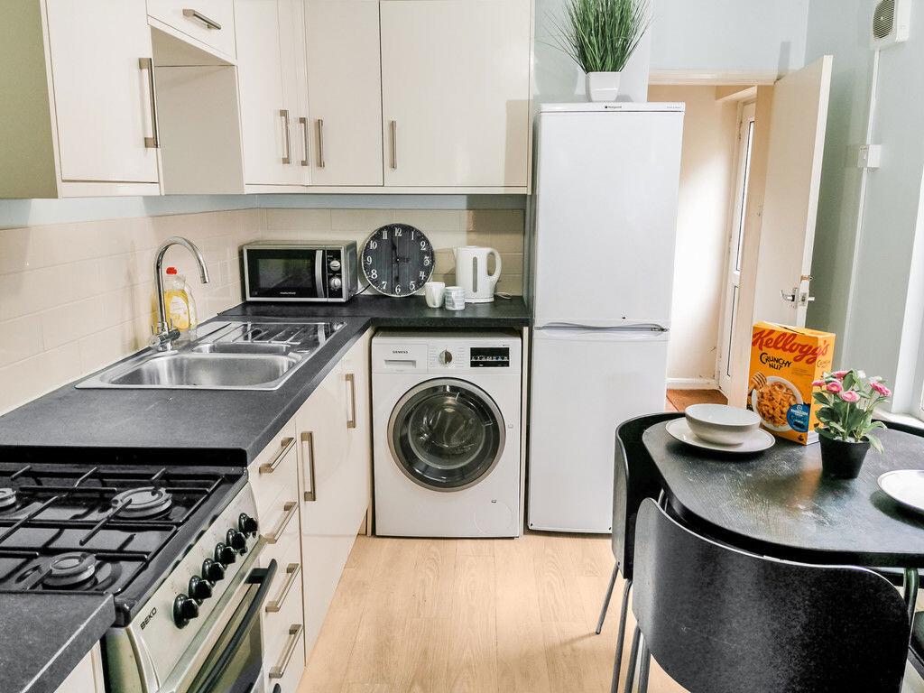 4 bedroom house for rent Broadlands Road, Southampton, SO17 3AR | UniHomes