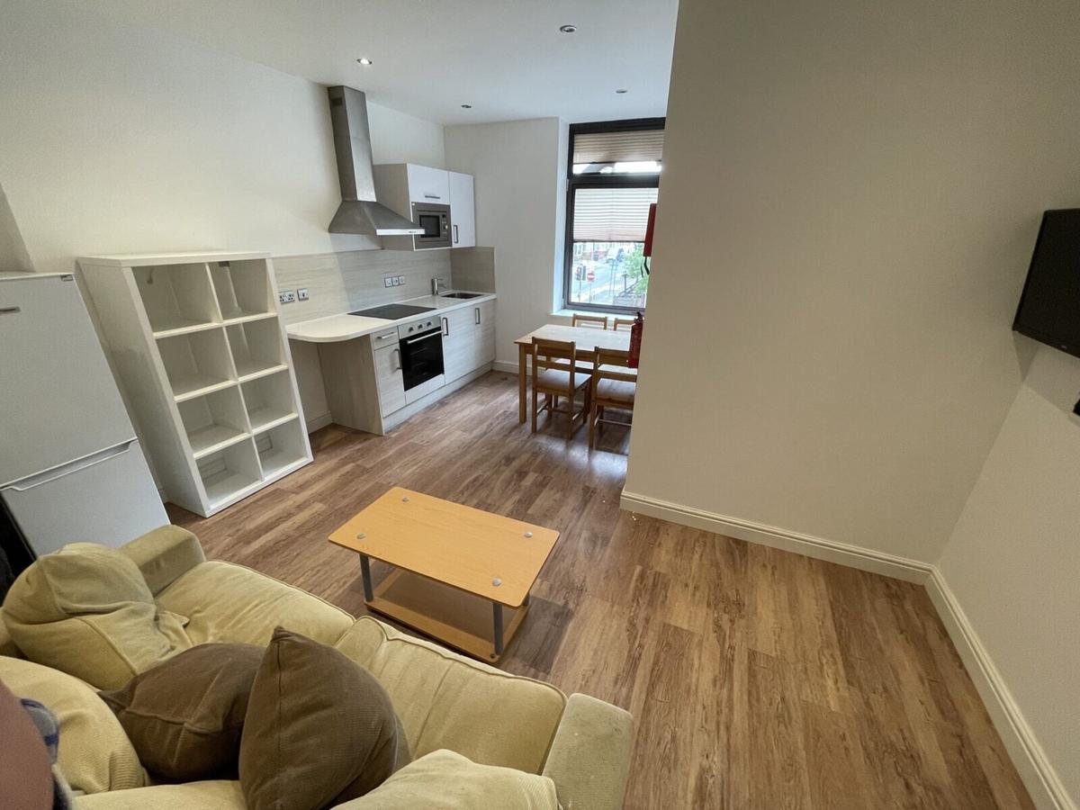 2 bedroom apartment for rent Westcotes Drive Leicester, Leicester, LE3 ...