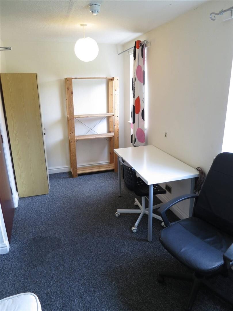 5 bedroom house for rent J J Thomson Mews Manchester, M14 6JT | UniHomes