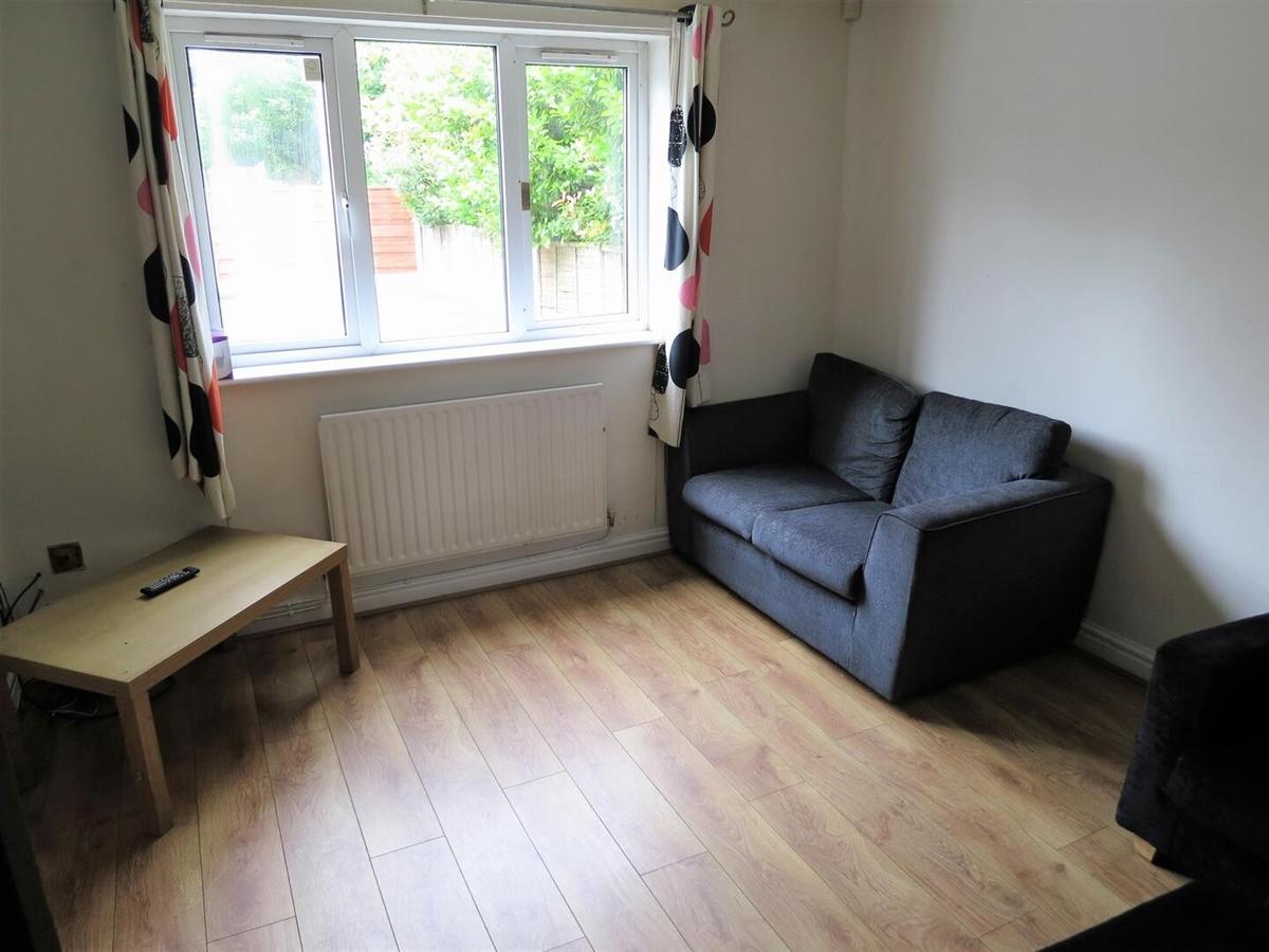 5 bedroom house for rent J J Thomson Mews Manchester, M14 6JT | UniHomes