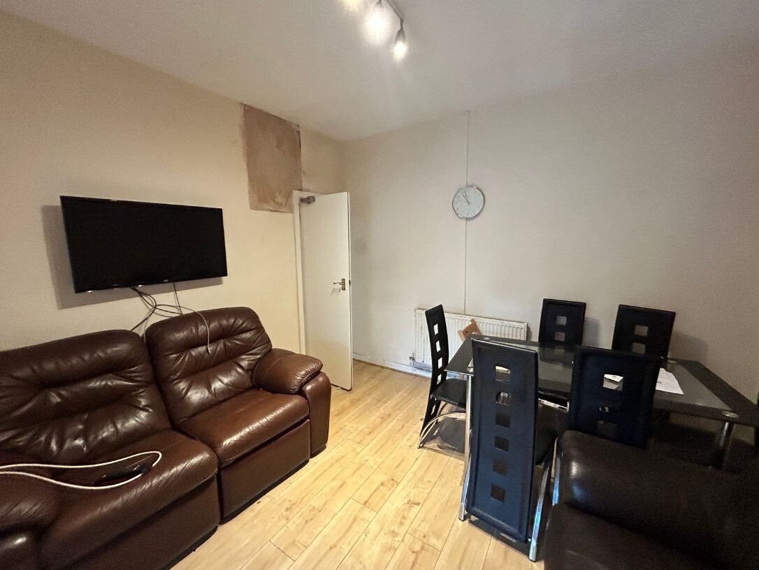 3 bedroom house for rent Darran Street Cardiff, CF24 4JF | UniHomes
