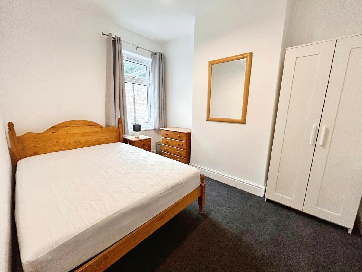 4 bedroom house for rent Richmond Road Manchester, M14 6YW | UniHomes