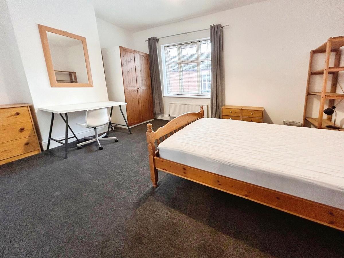 4 bedroom house for rent Richmond Road Manchester, M14 6YW | UniHomes