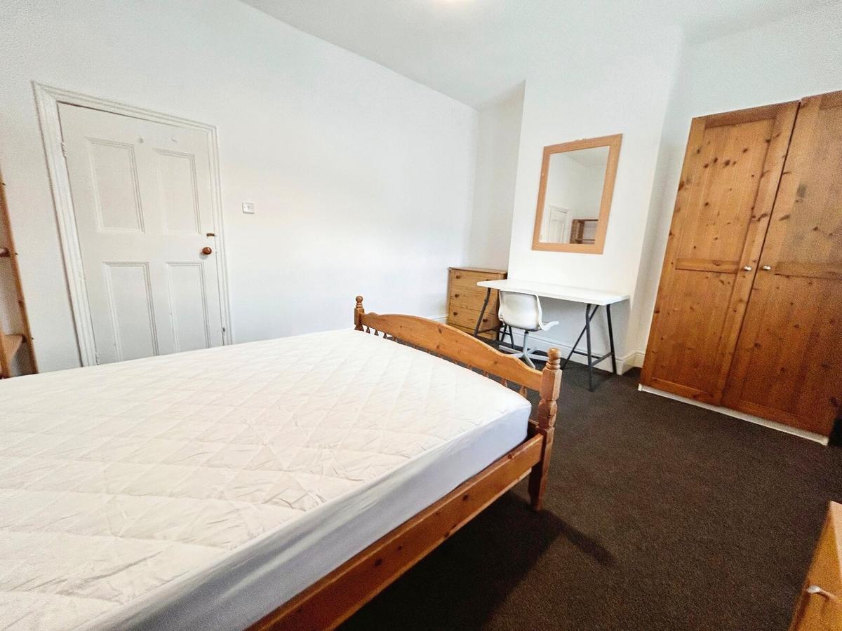 4 bedroom house for rent Richmond Road Manchester, M14 6YW | UniHomes