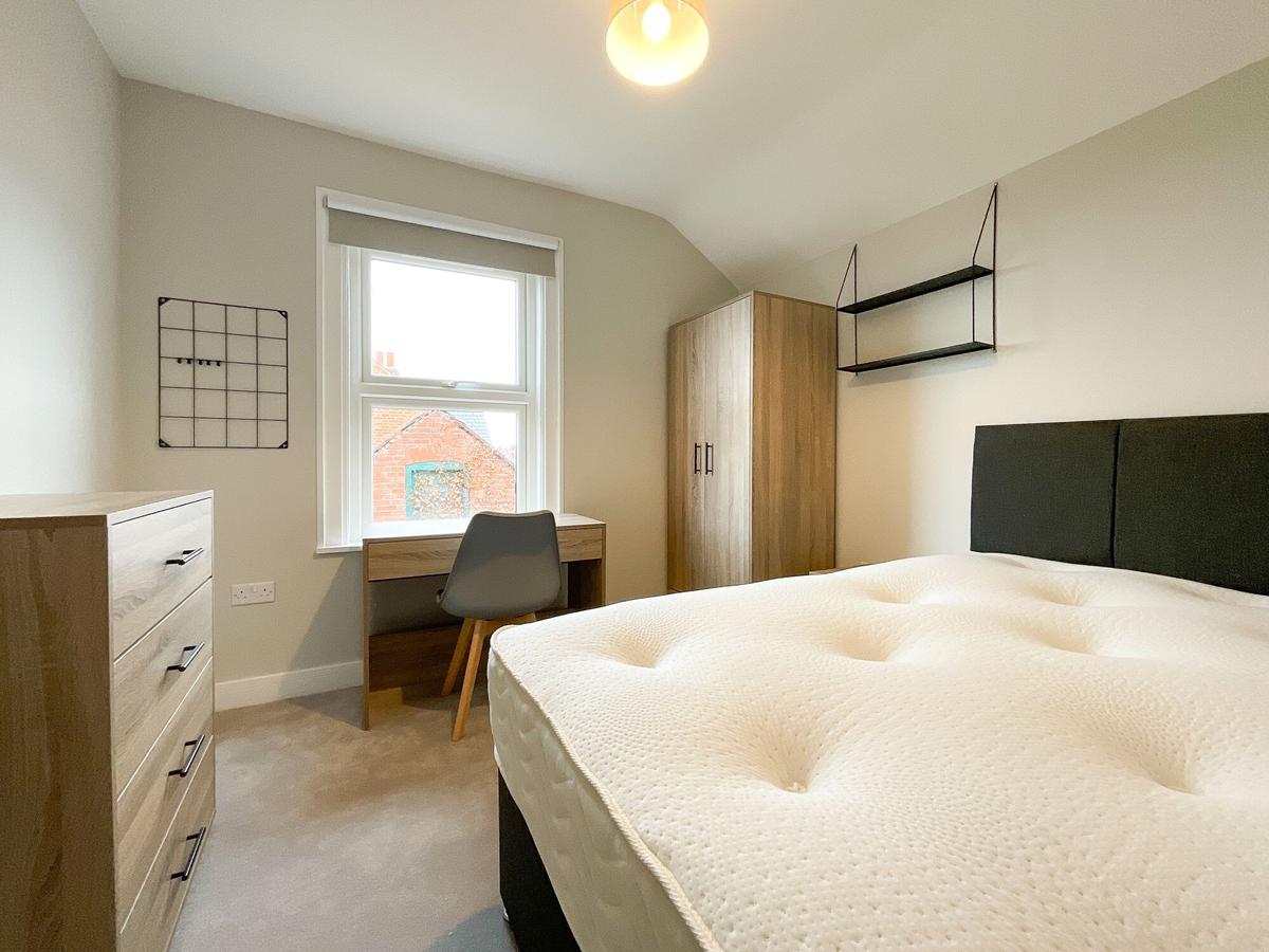 4 bedroom house for rent Lincoln Road Reading, RG2 0EX | UniHomes