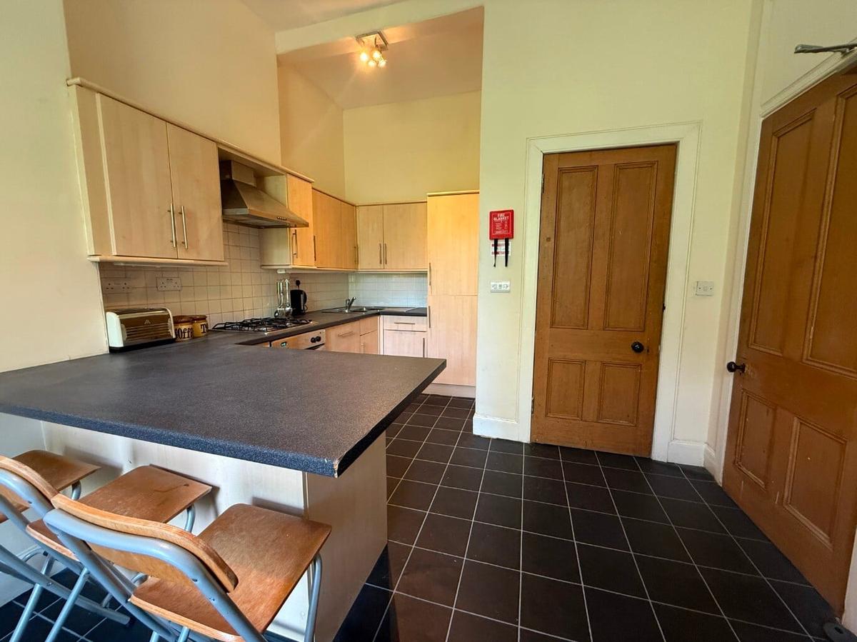 3 bedroom apartment for rent Comiston Road Edinburgh, EH10 6AG | UniHomes