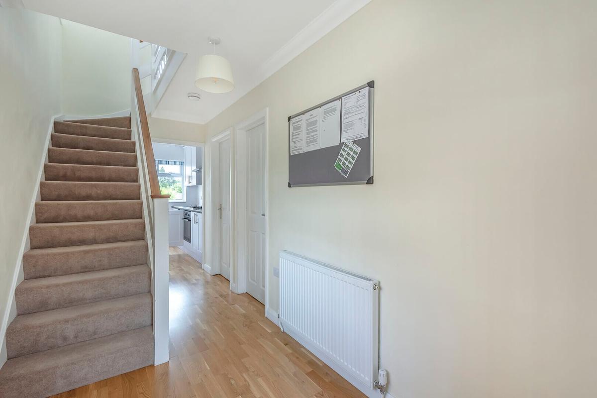 4 bedroom house for rent Oakfields Surrey, GU3 3AU | UniHomes