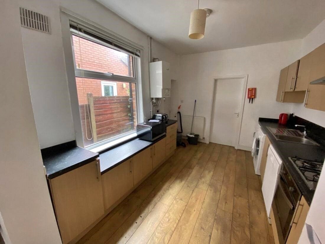 6 bedroom house for rent Whitby Road Manchester, M14 6GH | UniHomes