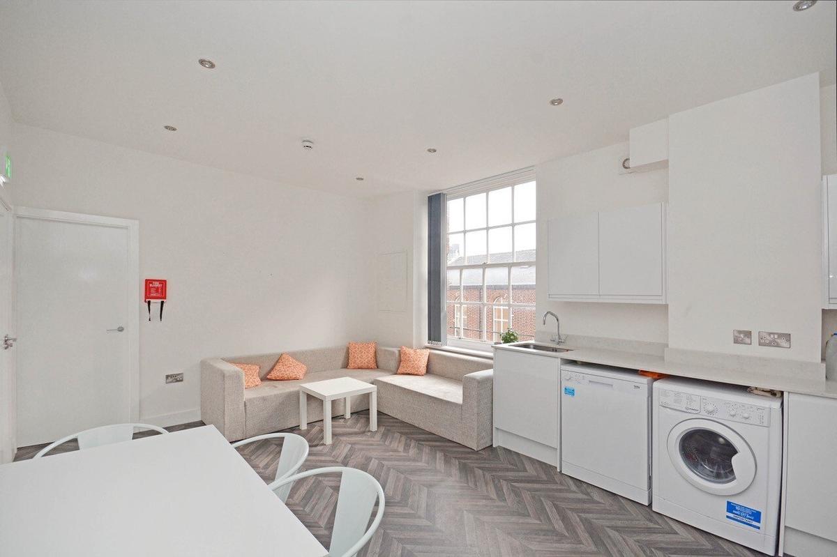 4 bedroom apartment for rent Rockingham Lane Sheffield, S1 4FU | UniHomes