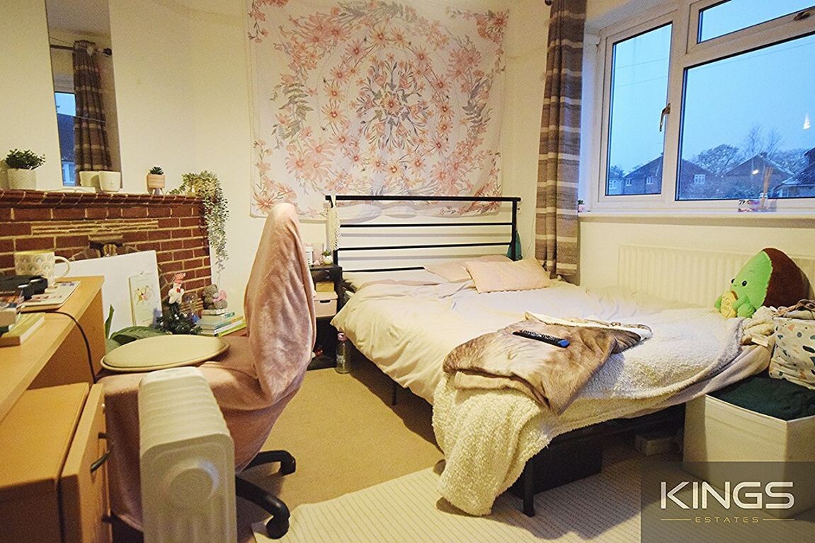 4 bedroom house for rent Saffron Platt, Surrey, GU2 9XX | UniHomes