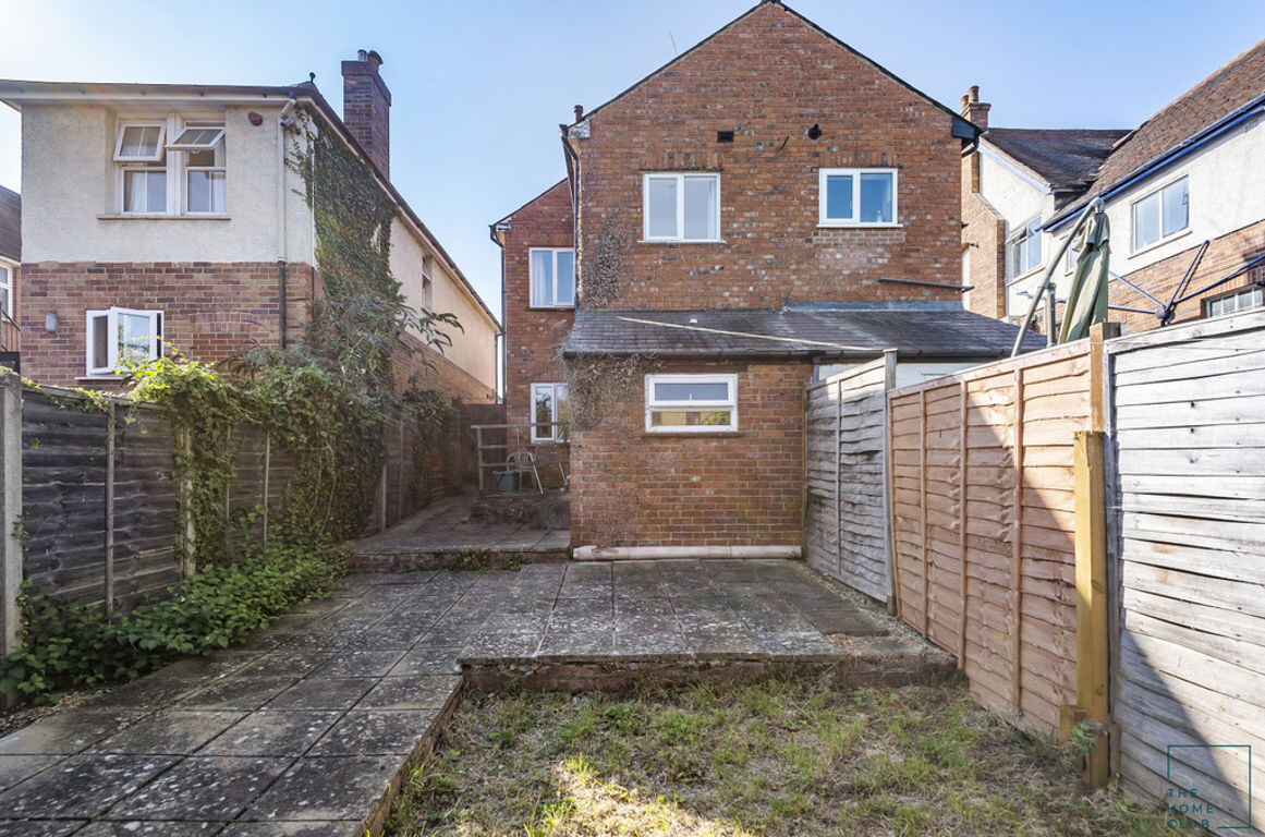 4 bedroom house for rent Madrid Road, Surrey, GU2 7NU | UniHomes