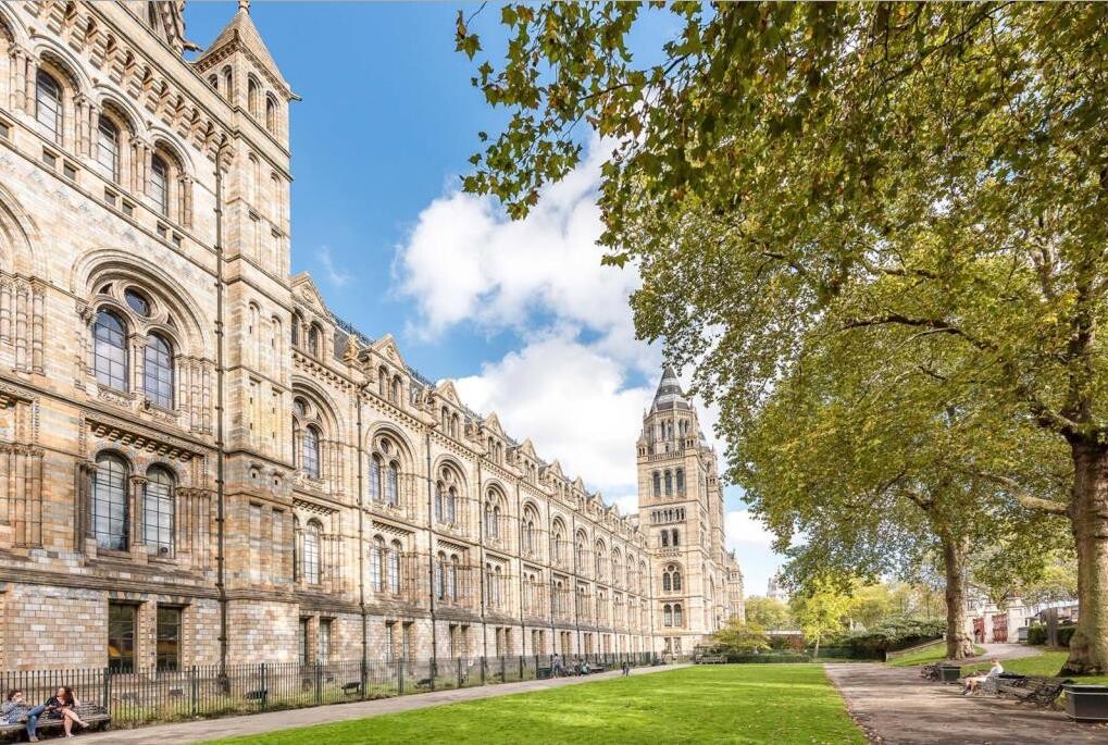 4 bedroom apartment for rent Cromwell Road London, SW7 2DH | UniHomes