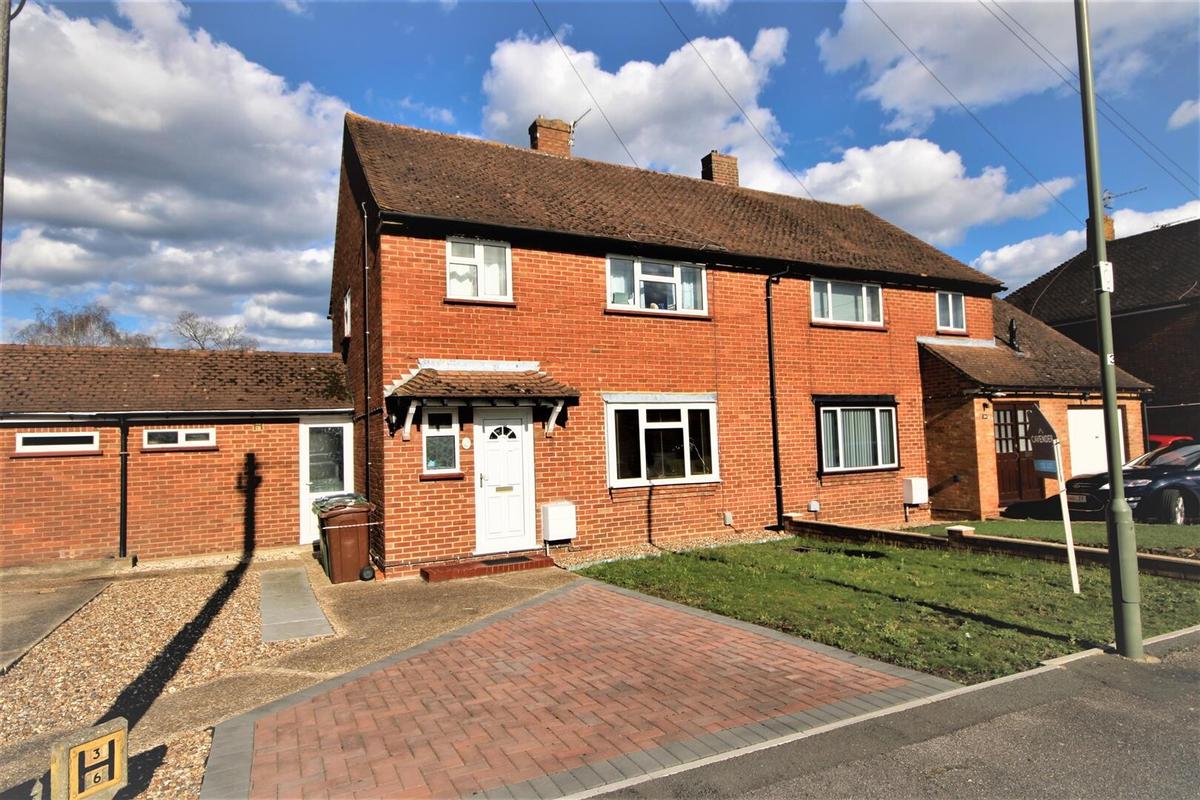 4 bedroom house for rent Maple Grove, Surrey, GU1 1LP | UniHomes