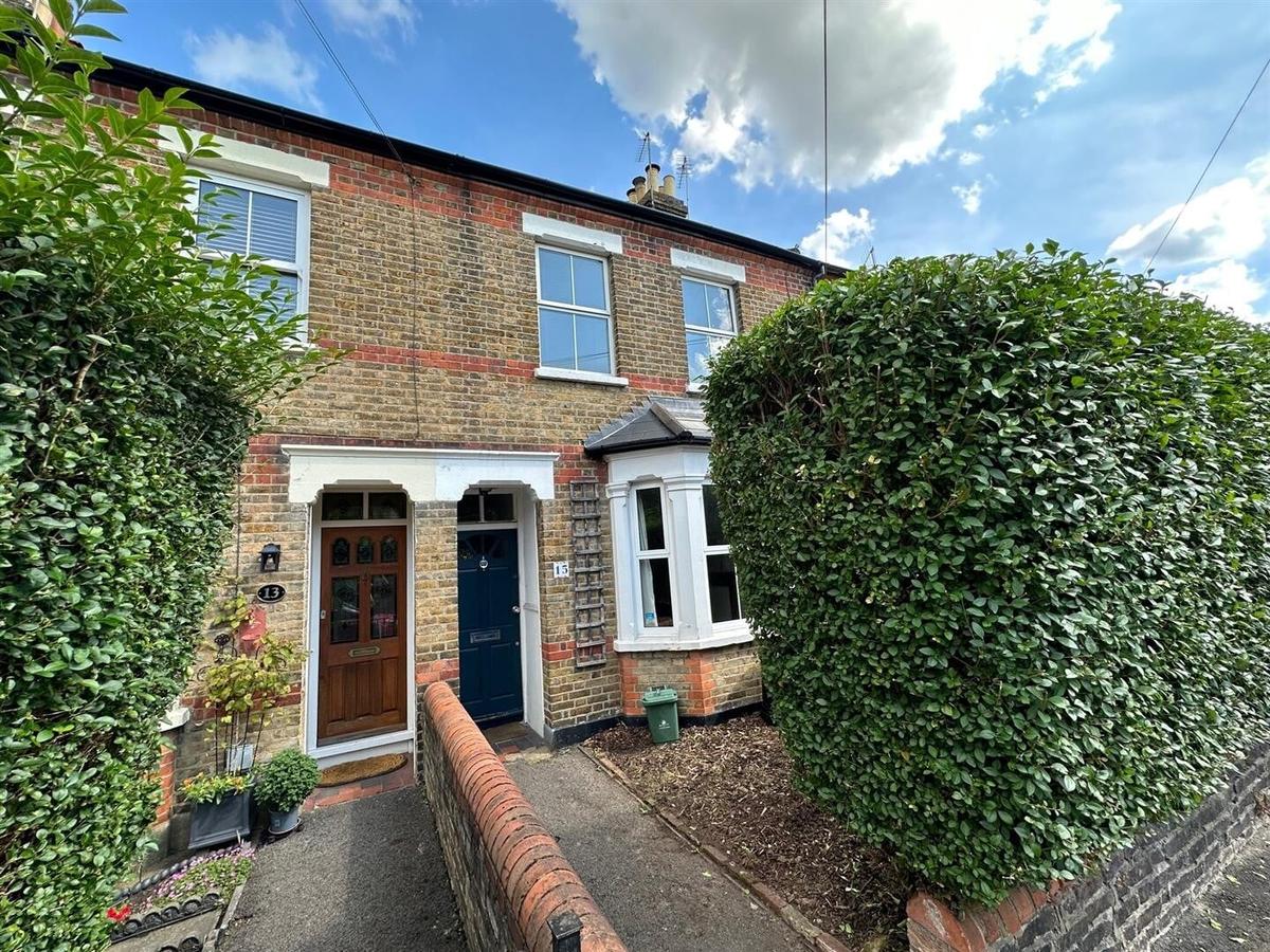 4 bedroom house for rent Elthorne Road London, UB8 2PS | UniHomes