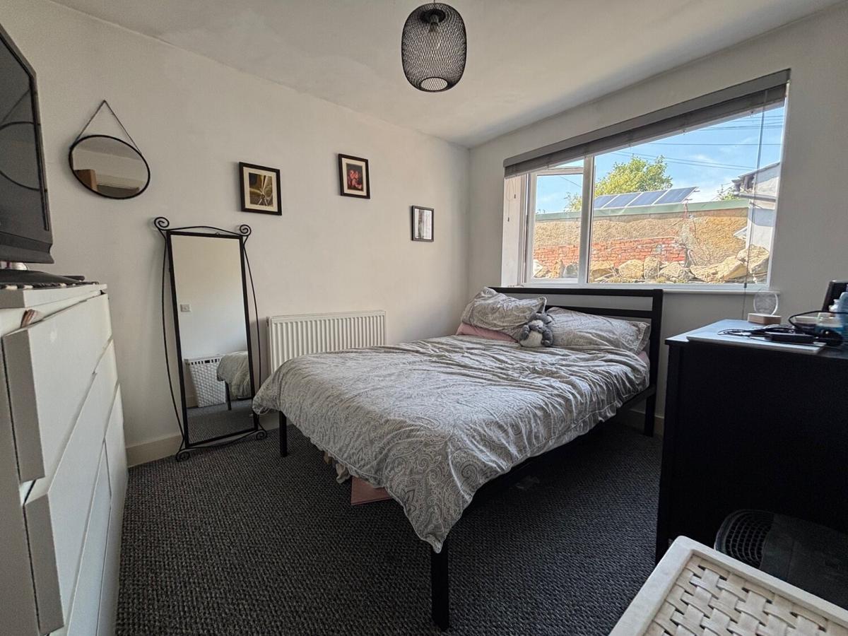 2 bedroom house for rent Connaught Road Cardiff, CF24 3PU | UniHomes