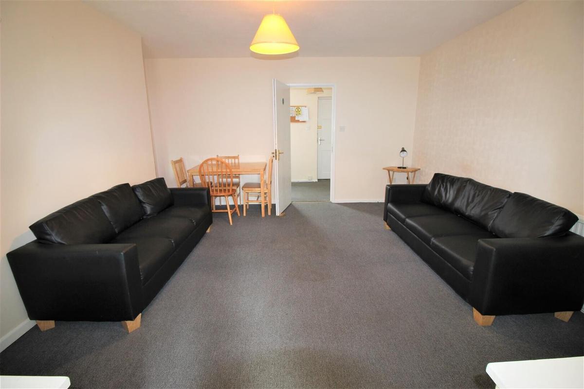 6 bedroom house for rent Lodge Close, London, UB8 2ES | UniHomes