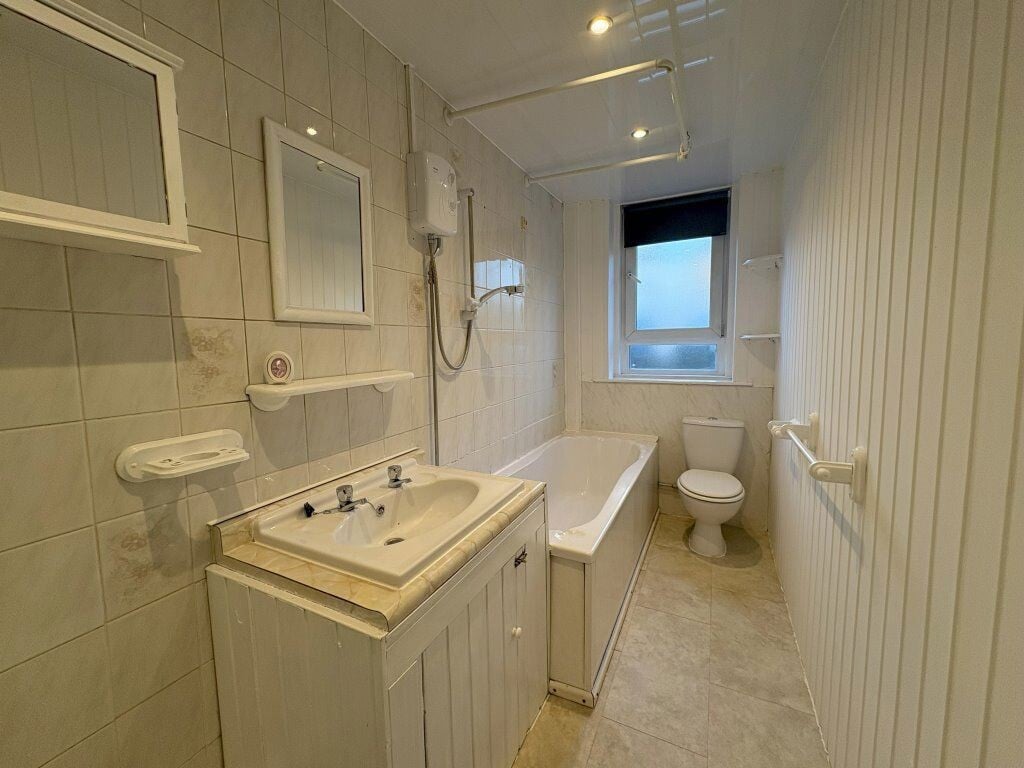 2 bedroom house for rent Dens Road Dundee, DD3 7HW | UniHomes