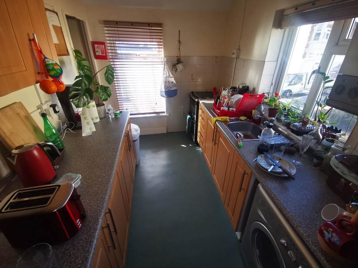 2 bedroom house for rent Llantrisant Street, First Floor Flat Cardiff ...