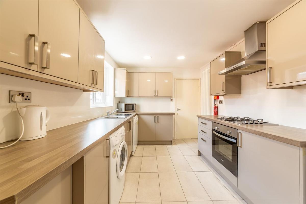 3 bedroom apartment for rent Ancrum Street Newcastle, NE2 4LR | UniHomes