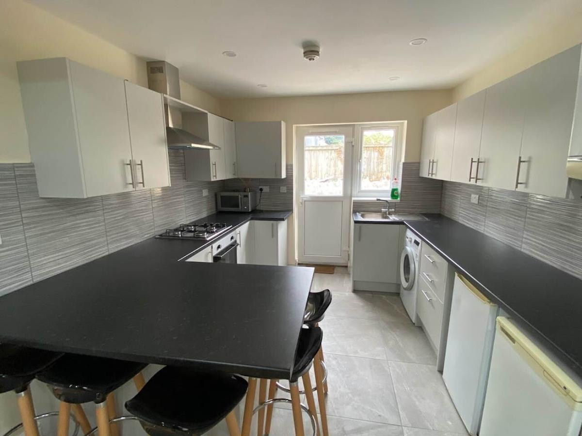 5 bedroom house for rent Allensbank Road Cardiff, CF14 3PP | UniHomes