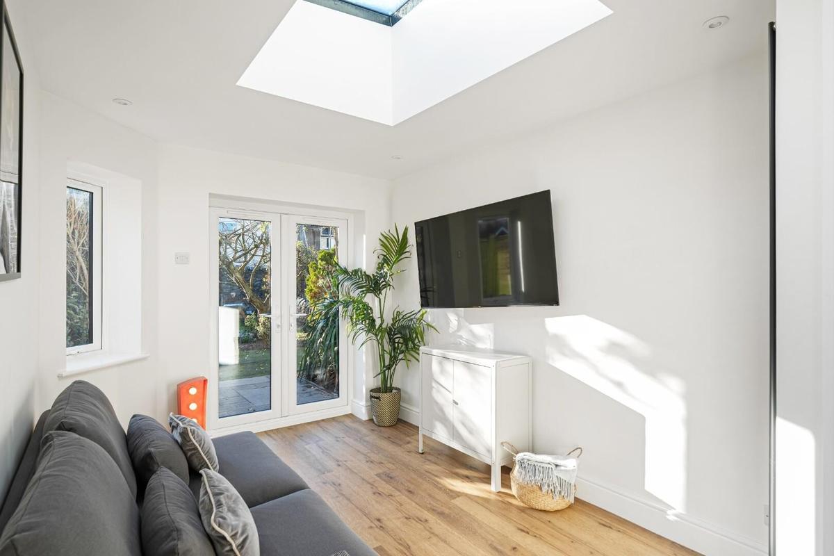 8 bedroom house for rent Lodge Causeway Bristol, BS16 3HY | UniHomes