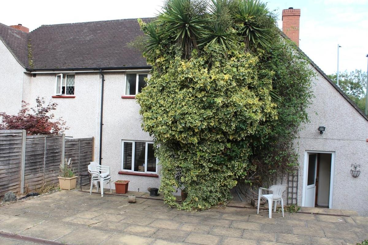 4 bedroom house for rent Southway, Surrey, GU2 8DF | UniHomes