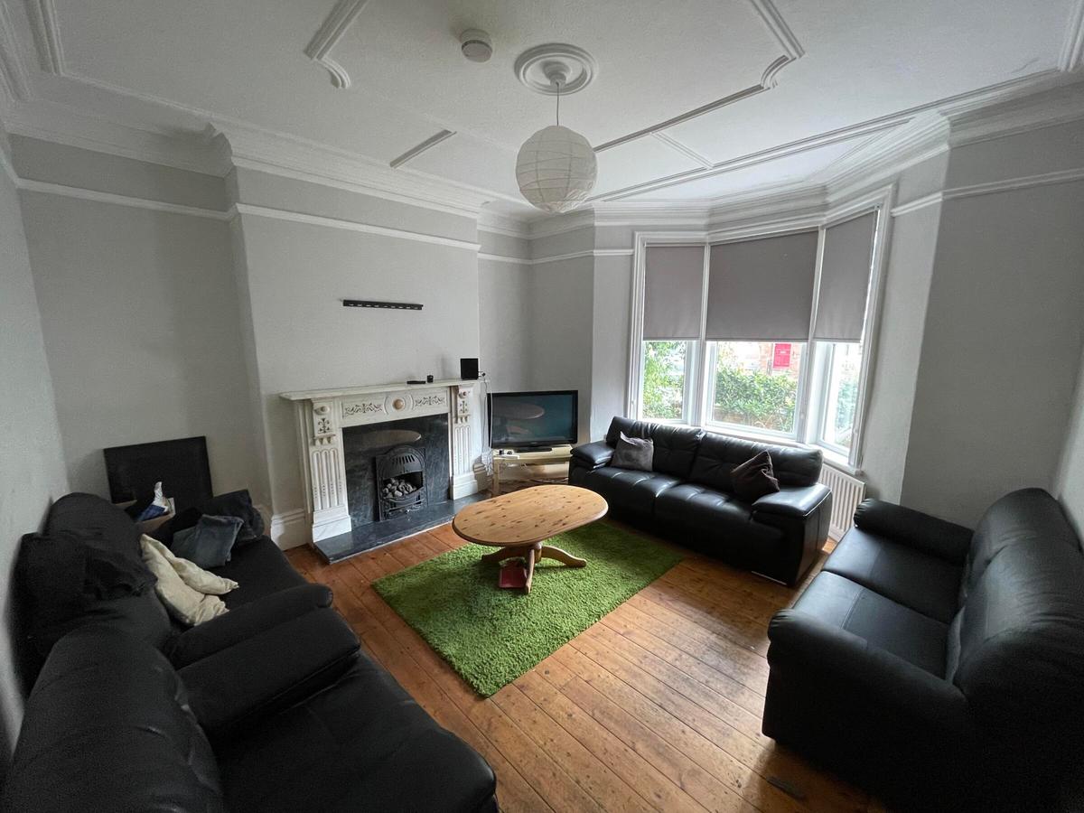 8 bedroom house for rent Manor House Road Newcastle, NE2 2LY | UniHomes