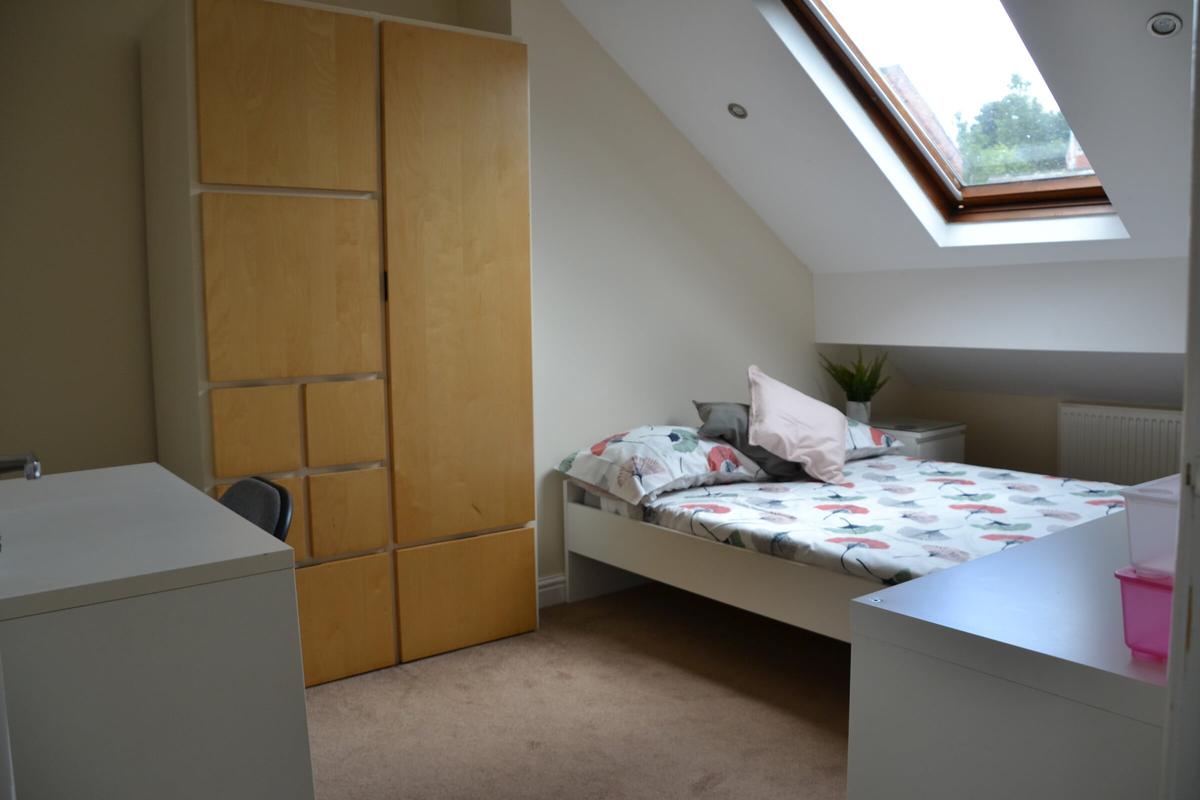 6 bedroom house for rent Station Parade, Leeds, LS5 3HG | UniHomes