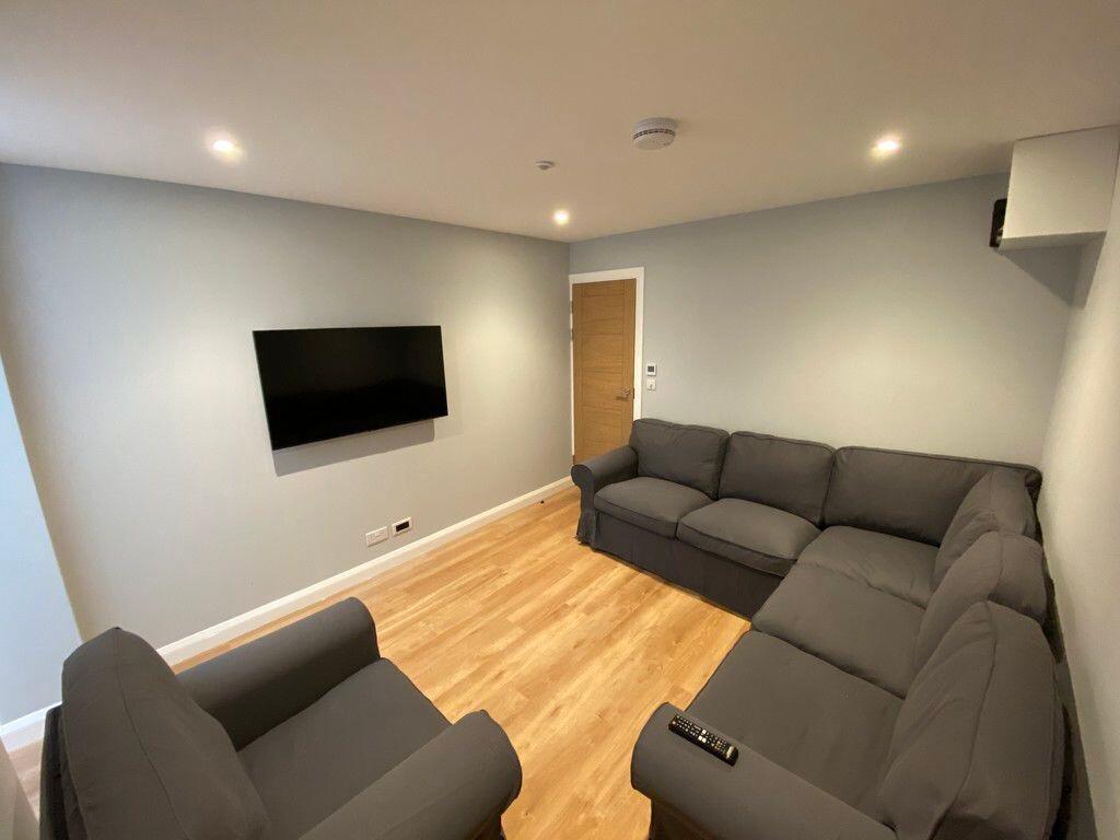 5 bedroom house for rent George Road, Surrey, GU1 4NR | UniHomes