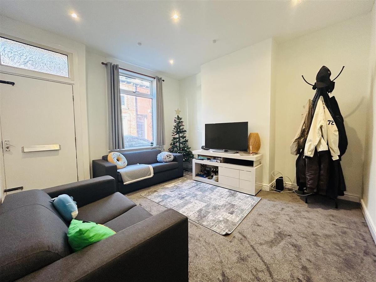 5 bedroom house for rent Welton Place Leeds, LS6 1EW | UniHomes