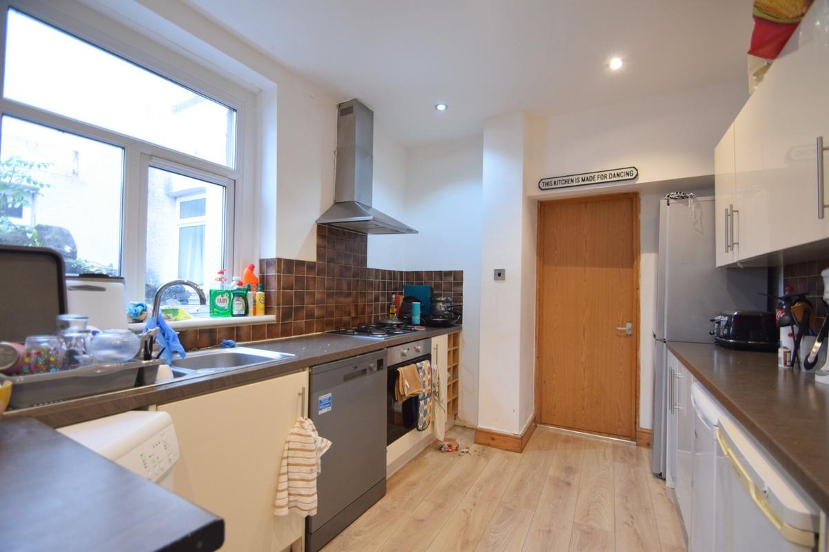6 bedroom house for rent Mundy Place Cardiff, CF24 4BZ | UniHomes