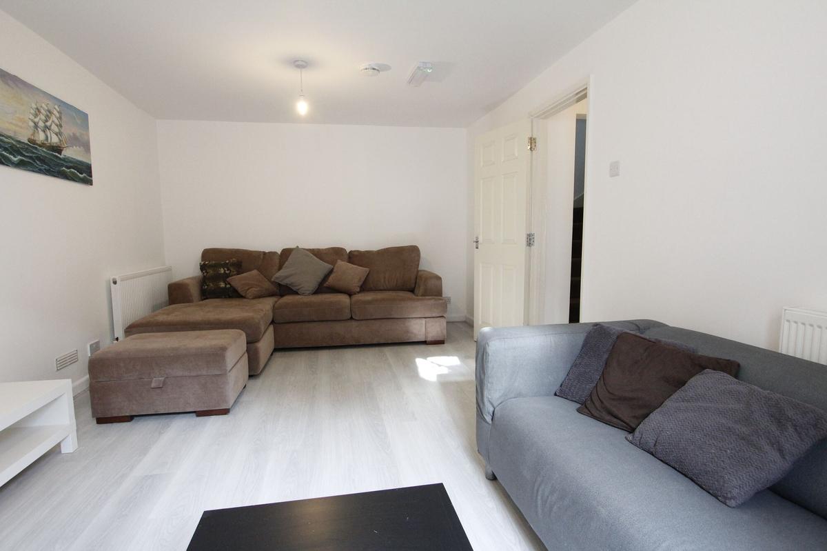 4 bedroom house for rent Addington Road Reading, RG1 5PX | UniHomes