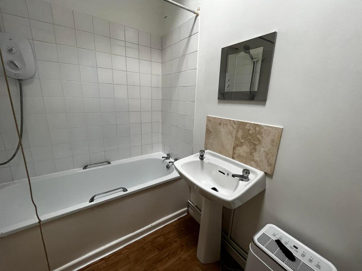 6 bedroom house for rent Locksbrook Road, Bath, BA1 3EJ | UniHomes