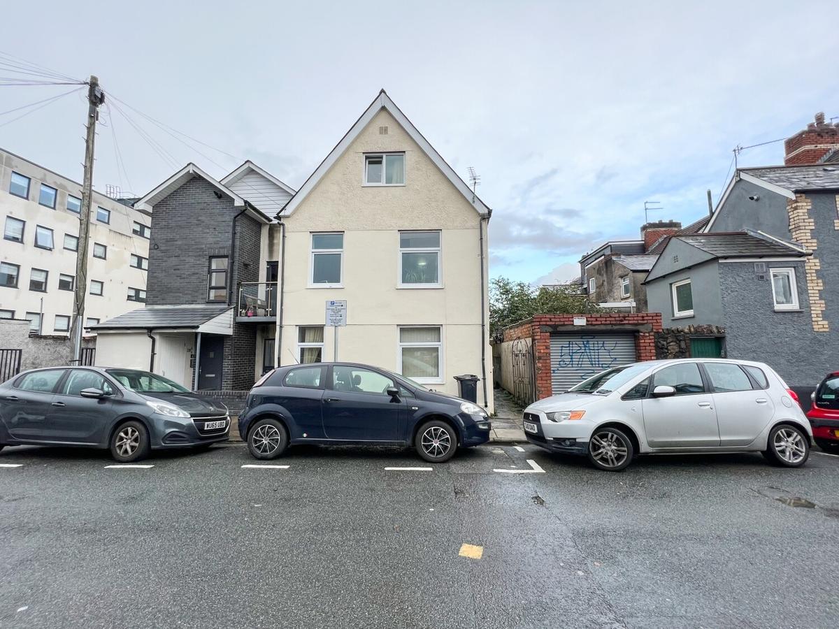 8 bedroom house for rent Rhymney Terrace, Cardiff, CF24 4DE | UniHomes