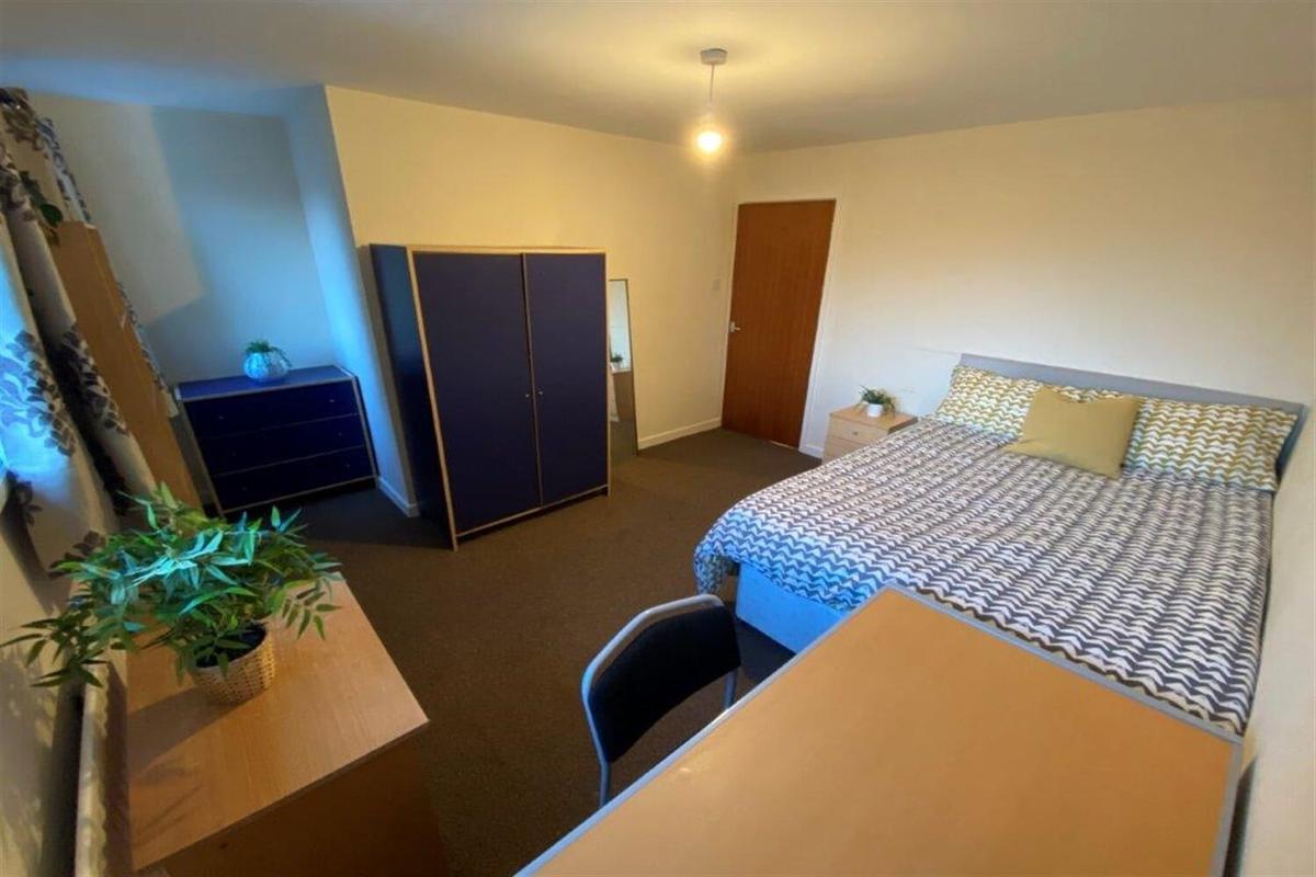 2 bedroom house for rent Beeston Road Nottingham, NG7 2JQ | UniHomes