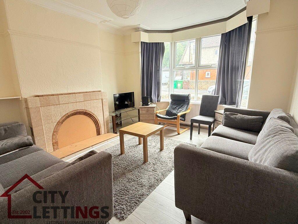 4 bedroom house for rent Elmsthorpe Avenue Nottingham, NG7 2BU | UniHomes