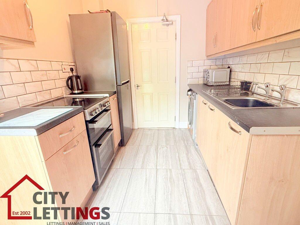 4 bedroom house for rent Elmsthorpe Avenue Nottingham, NG7 2BU | UniHomes