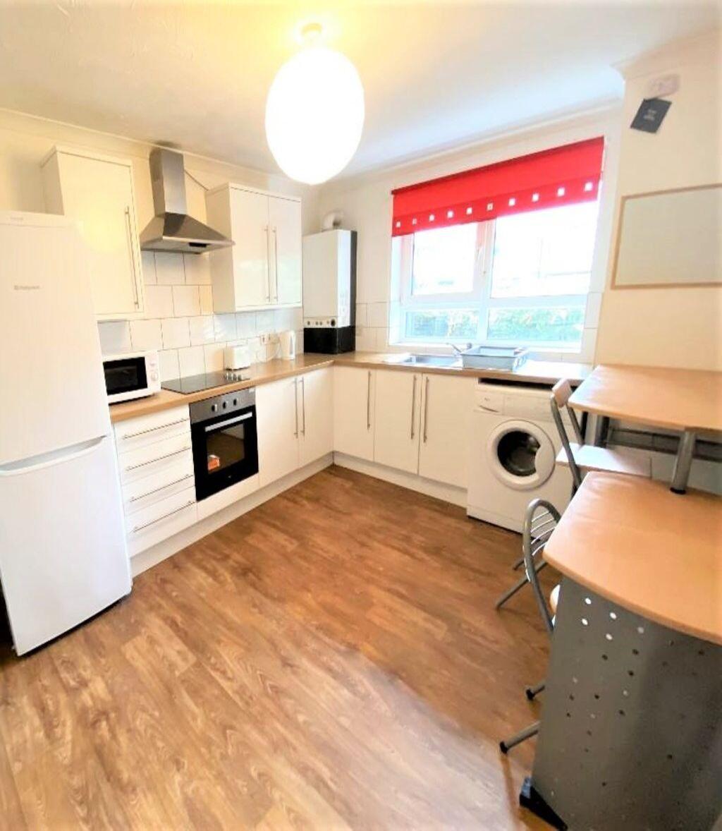 4 bedroom apartment for rent Greetham Street, Portsmouth, PO5 4LJ ...