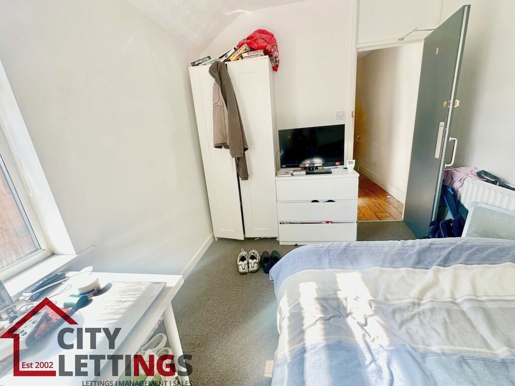 4 bedroom house for rent Woodborough Road Nottingham, NG3 5HB | UniHomes