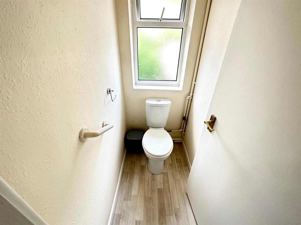 6 bedroom house for rent Lodge Close London, UB8 2ES | UniHomes